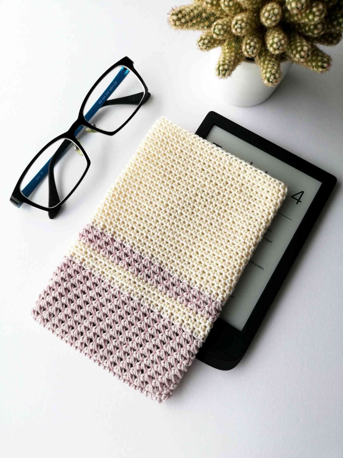 Crochet e-Reader case "Trinity" - Nordic Hook - Free crochet pattern