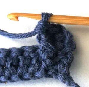 The tipped scales stitch - Nordic Hook - Free crochet stitch tutorial