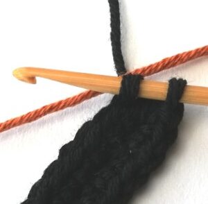 Spooky Halloween drawstring bag with a bat - Free pattern