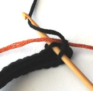 Spooky Halloween drawstring bag with a bat - Free pattern