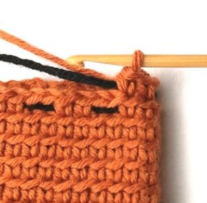 Spooky Halloween drawstring bag with a bat - Free pattern