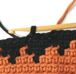 Spooky Halloween drawstring bag with a bat - Free pattern