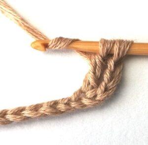 Treble crochet (trc) - Nordic Hook - Crochet stitch tutorial