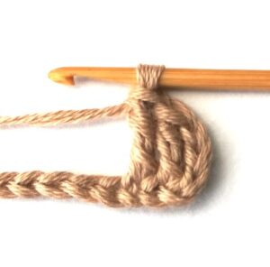 Treble crochet (trc) - Nordic Hook - Crochet stitch tutorial