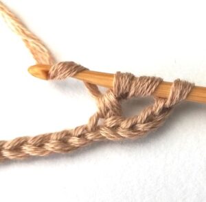 Treble crochet (trc) - Nordic Hook - Crochet stitch tutorial