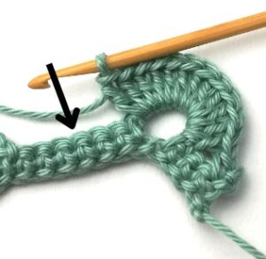 The aligned arches stitch - Nordic Hook - Free crochet stitch tutorial