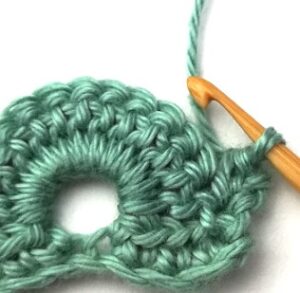 The aligned arches stitch - Nordic Hook - Free crochet stitch tutorial