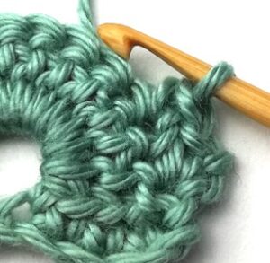 The aligned arches stitch - Nordic Hook - Free crochet stitch tutorial