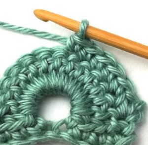 The aligned arches stitch - Nordic Hook - Free crochet stitch tutorial