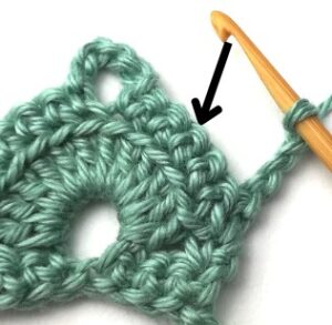 The aligned arches stitch - Nordic Hook - Free crochet stitch tutorial