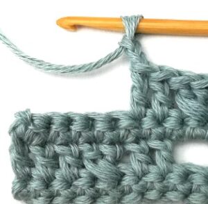 The polka dot holes stitch - Nordic Hook - Free crochet stitch tutorial