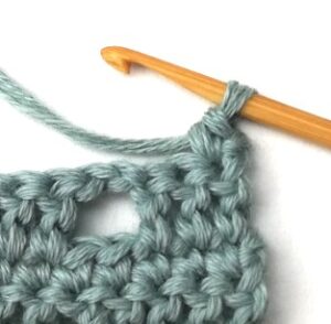 The polka dot holes stitch - Nordic Hook - Free crochet stitch tutorial