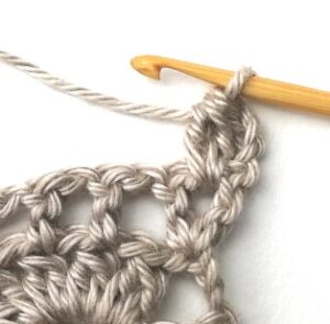 The crown stitch - Nordic Hook - Free crochet stitch tutorial