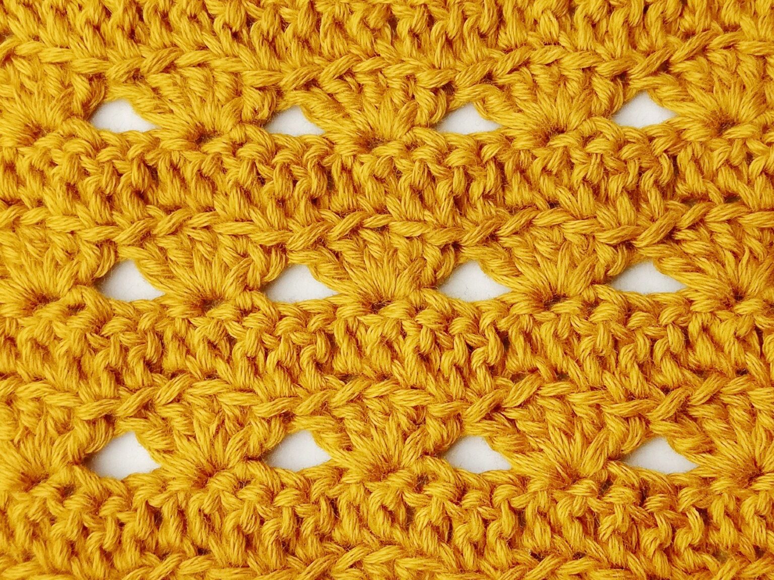 The lacy shells and waves stitch - Nordic Hook - Free crochet stitch ...