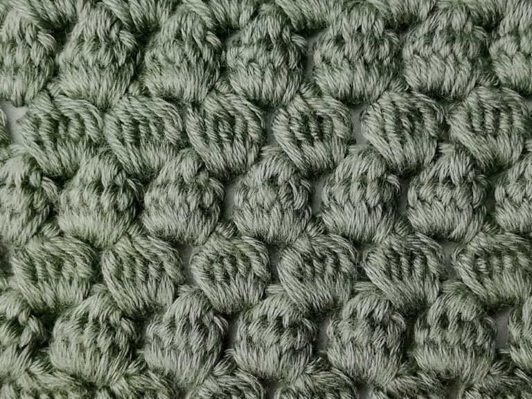 Uneven large cluster stitch - Nordic Hook - Free crochet stitch tutorial