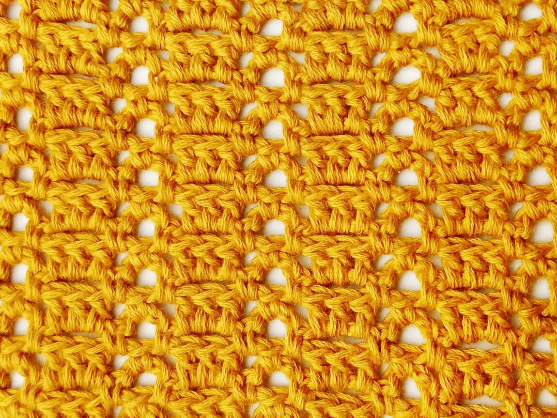 Chained block stitch - Nordic Hook - Free crochet stitch tutorial